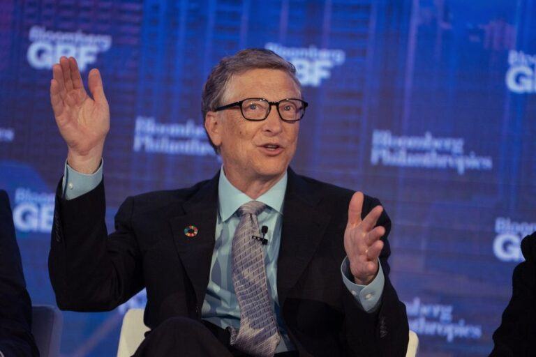 Bill Gates là ai? Tóm tắt cuộc đời của tỉ phú Microsoft