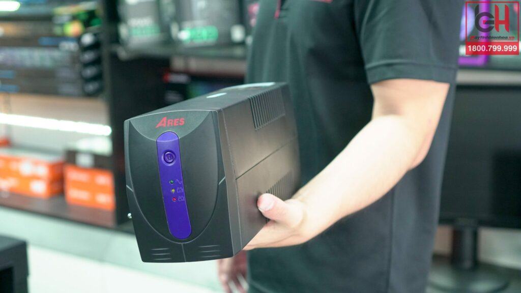 UPS là gì? Tìm hiểu tất cả những thông tin cơ bản về UPS